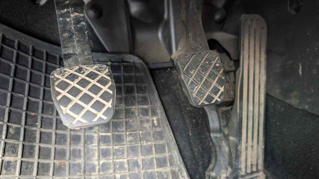 Tenhle jednoduchý trik ti řekne, jestli potřebuješ vyměnit spojku v ...